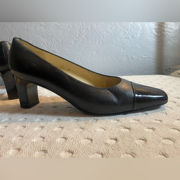 Etienne Aigner | Shoes | Vintage Etienne Aigner Classic Black Spectator ...